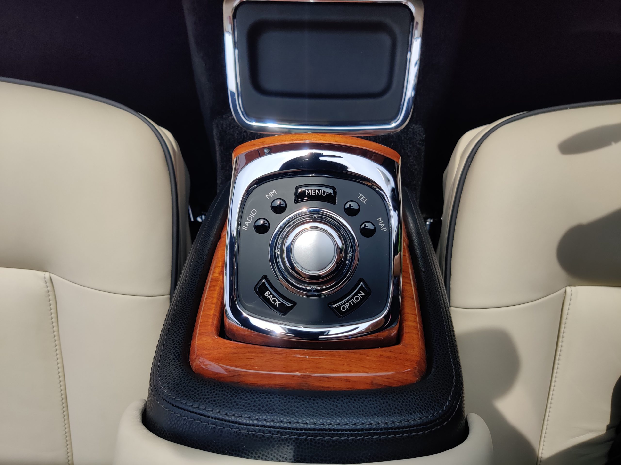 Rolls Royce Phantom V12 SWB Auto, 2015 - MFI Autohaus Sdn Bhd