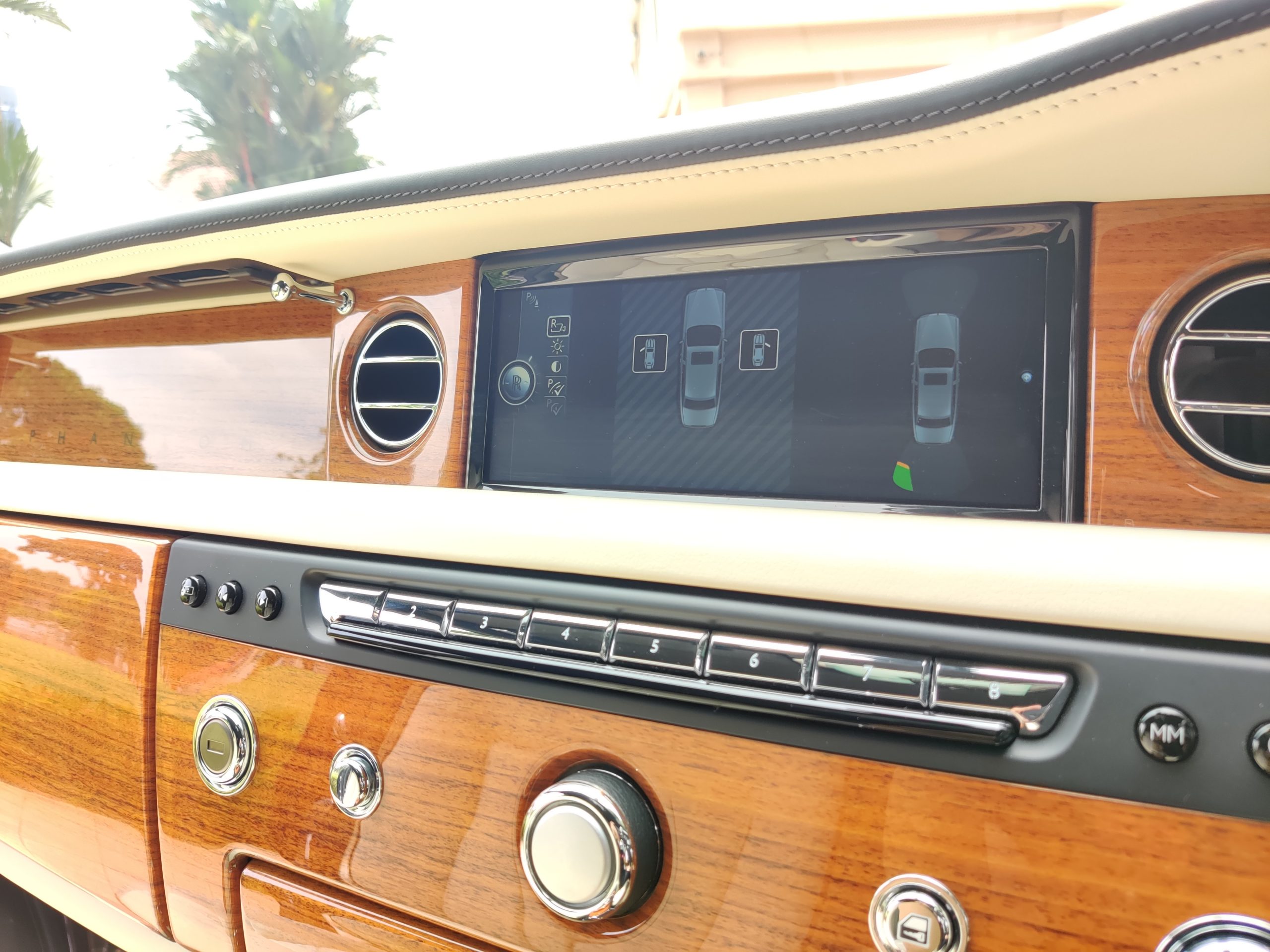 Rolls Royce Phantom V12 SWB Auto, 2015 - MFI Autohaus Sdn Bhd