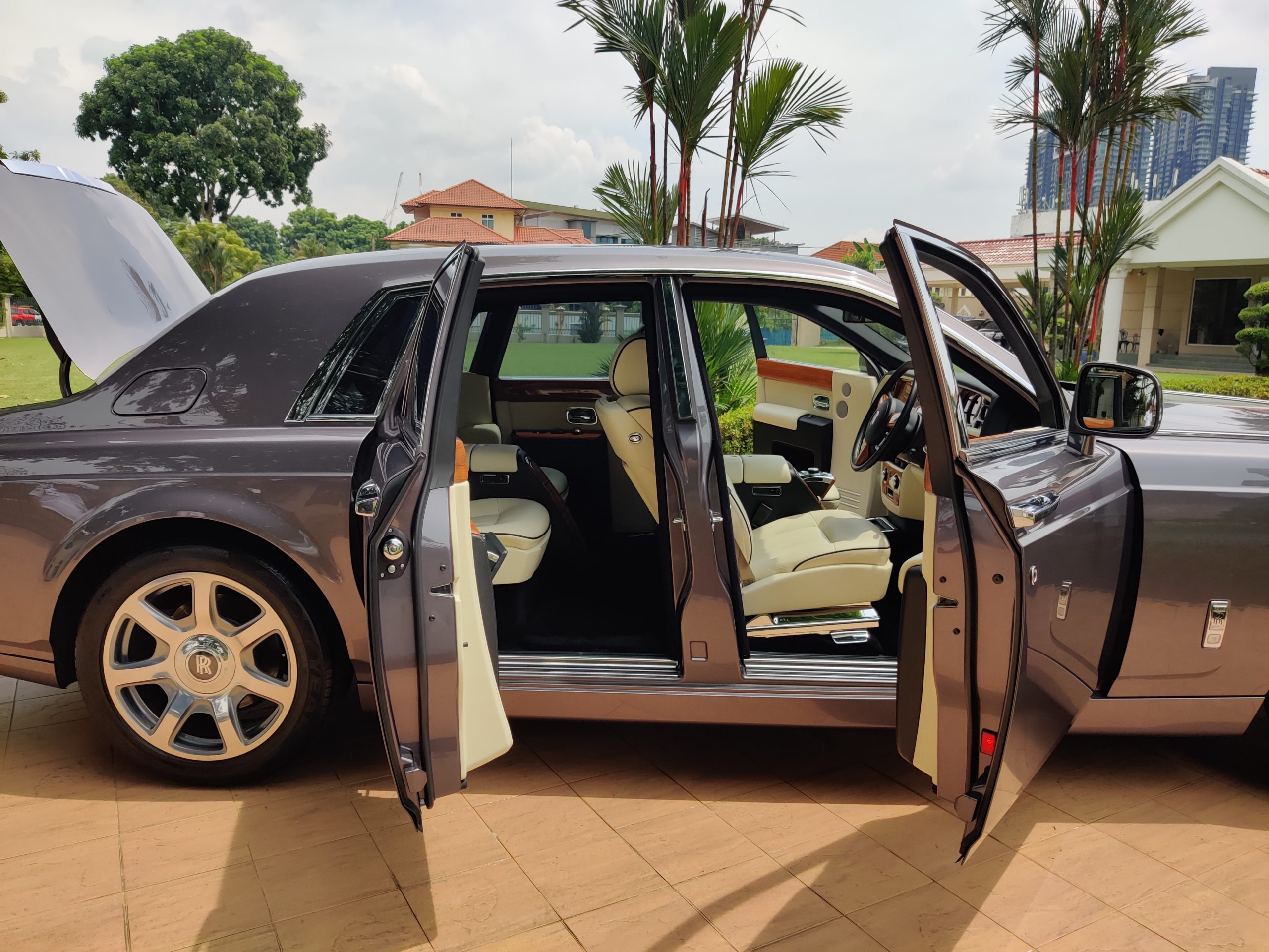 Rolls Royce Phantom V12 SWB Auto, 2015 - MFI Autohaus Sdn Bhd