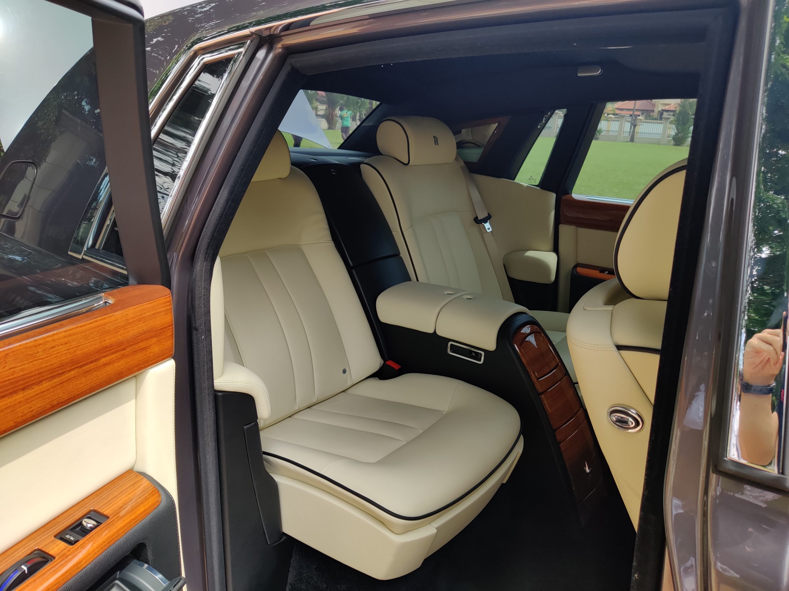 Rolls Royce Phantom V12 SWB Auto, 2015 - MFI Autohaus Sdn Bhd