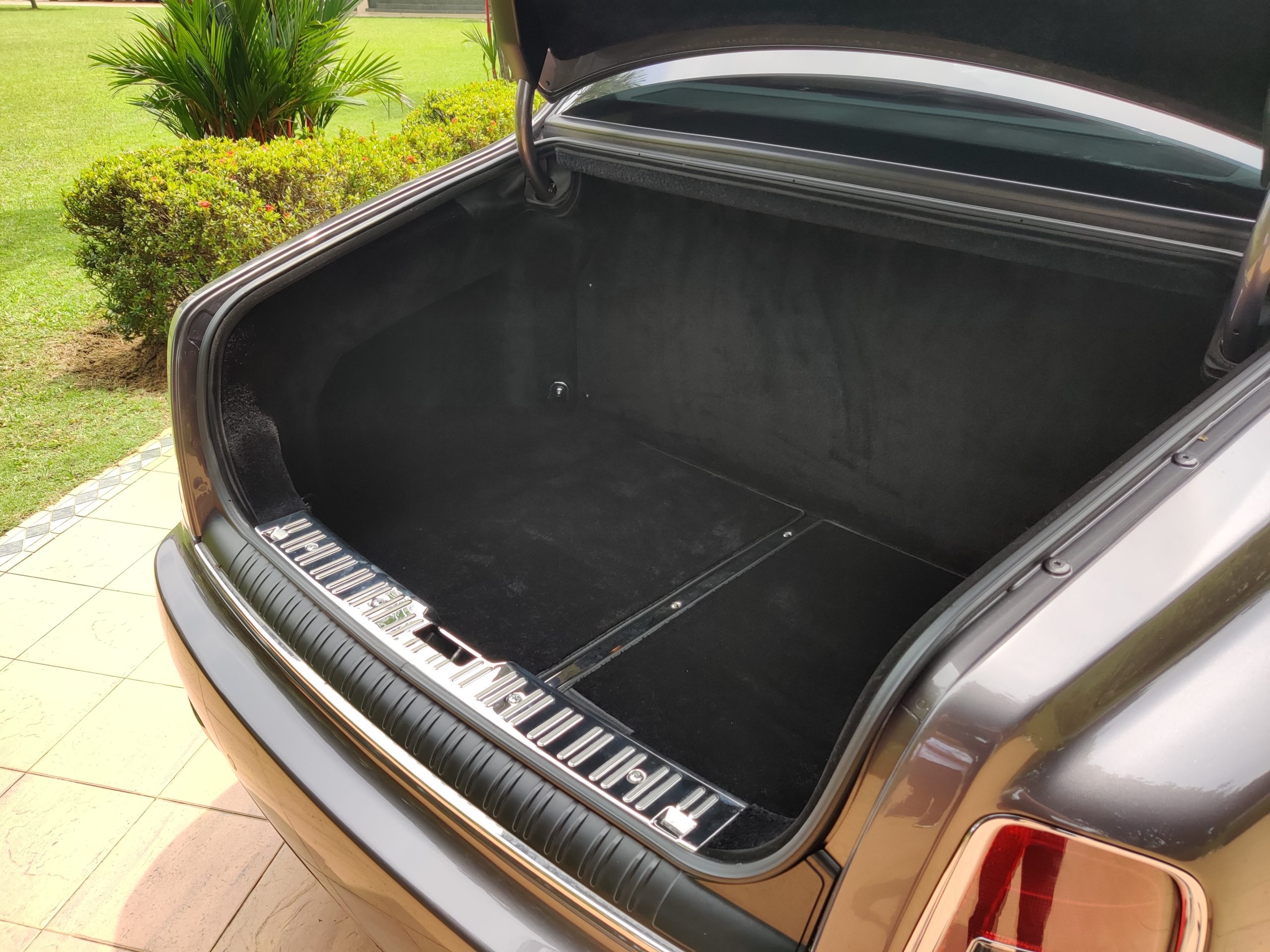 Rolls Royce Phantom V12 SWB Auto, 2015 - MFI Autohaus Sdn Bhd