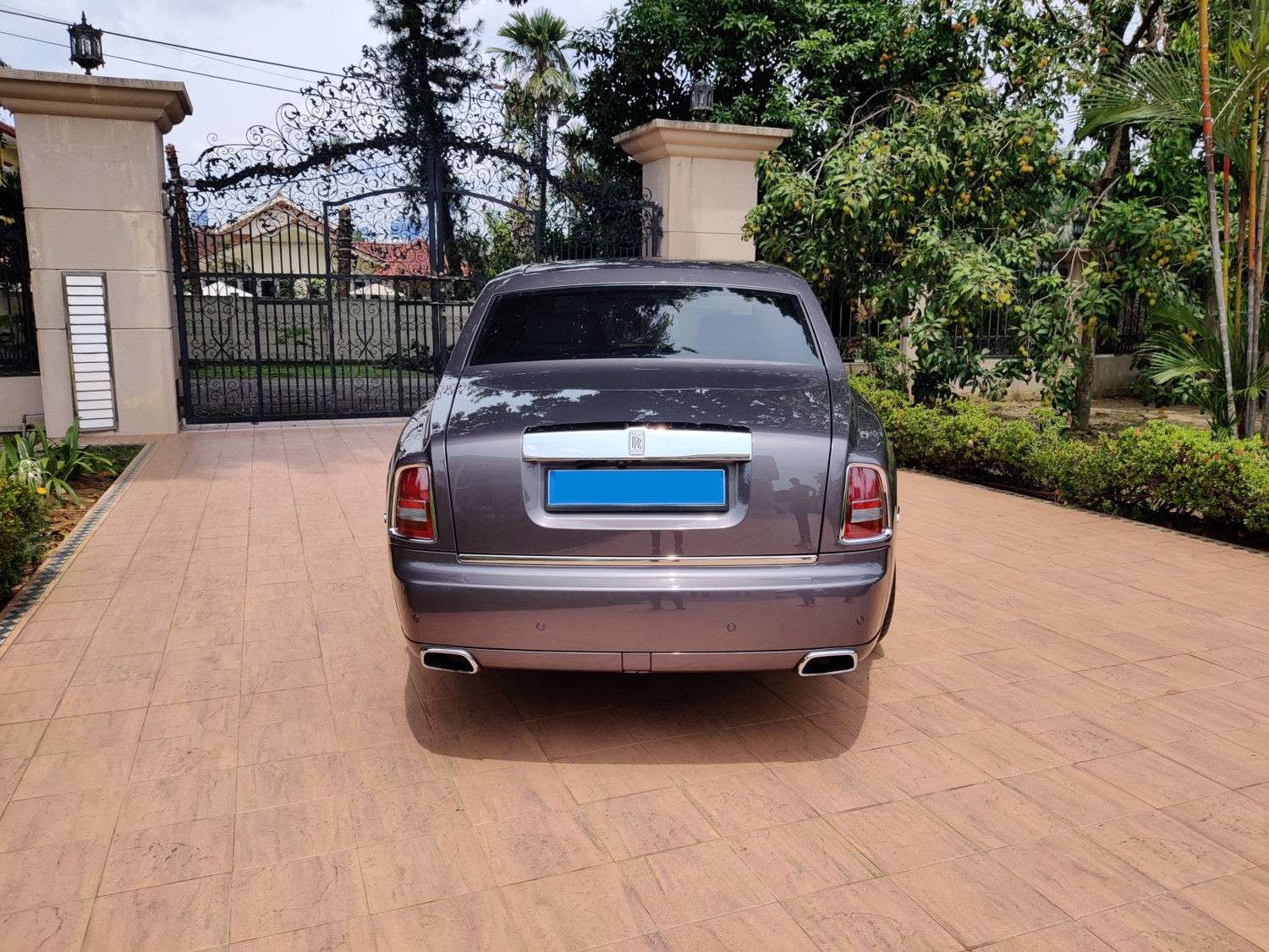 Rolls Royce Phantom V12 SWB Auto, 2015 - MFI Autohaus Sdn Bhd