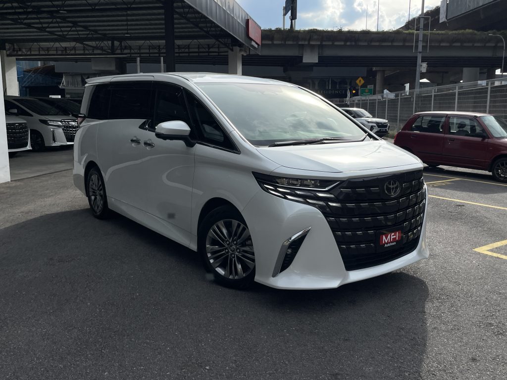 Toyota Alphard Z 2.5, Pearl White 2023 (DIM, BSM, SIDE STEP, MOONROOF ...